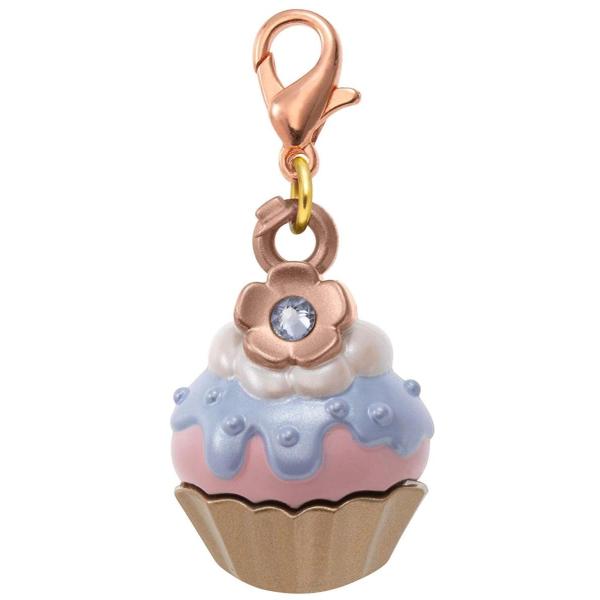 「レイトンミステリー探偵社」のカトリ―が身に着けるとってもおしゃれなナゾトキチャームです。細部にこだわったハイクオリティなチャームは、身に付けたり持ち物に付けられるようなフック付！さらにＮＦＣチップ入りで、Switch/アプリゲーム『レイト...