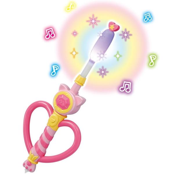 【商品内容】みらくるじゃらし本体商品概要アニメに登場する「みらくるじゃらし」を商品化！マミタスがみらくるキャット変身するためのアイテムです。劇中のように音と光の演出が楽しめる他、ほかのアイテムやテレビアニメ、しょこたんのライブ等イベントで連...