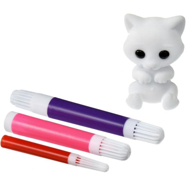 スタンプペン・太ペン・細ペンの3種類のペンで白ねこのドールに自由におえかきしよう！ スタンプペンを使えば簡単に★のデコレーションを楽しめるよ♪お気に入りのペンを見つけてね♪ おえかきした後に水で洗うとくりかえし何度でもおえかきが楽しめちゃう...