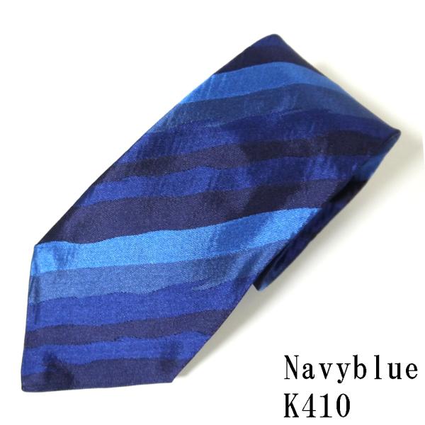 ●先端幅：約8.5cm●素材：シルク100％　※全体シワ加工が施されています。●専用ケース付 ●イタリア製