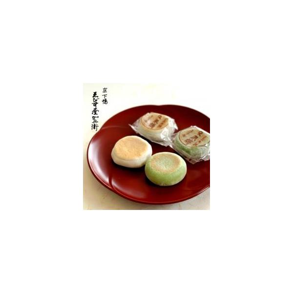 下鴨神社御用達 ゑびす屋加兵衛の銘菓「矢来餅(やきもち)」。定番の白餅に加え、葵祭・時代祭をはじめ、下鴨神社の祭事期間にのみ焼き上げられる「よもぎ」の二味を詰め合わせた、特別な一箱です。このたび店主・宮崎さんのご快諾をいただき、当店限定・毎...