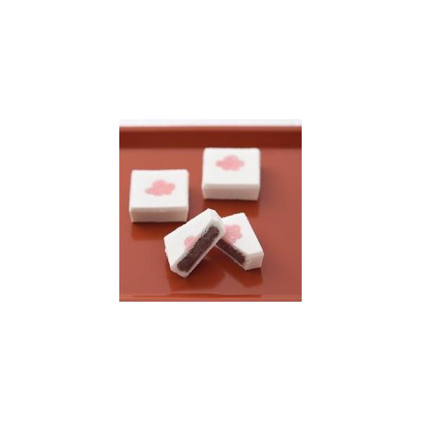 京都西陣の京菓子司 千本玉壽軒、季節のお菓子「梅の香り」。真っ白な落雁(らくがん)に、かわいらしい梅の花を描いた季節限定菓子。梅の花は梅肉の風味。ほんのり甘酸っぱい上品な味わいをご賞味ください。早春のお手土産、内祝いなどにも好適。9個入です...