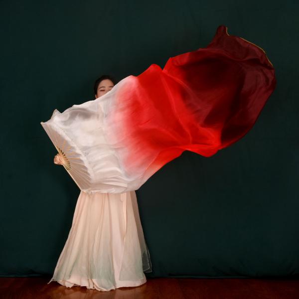 【送料】：送料無料！*沖縄：送料1,500円【商品内容】：シルクファンベール【材質】：シルク100%、竹【サイズ】：150cm/180cm【注意事項】●お品物の色合いは、写真撮影 パソコン画面表示等の環境の違いにより、若干異なる場合がござい...