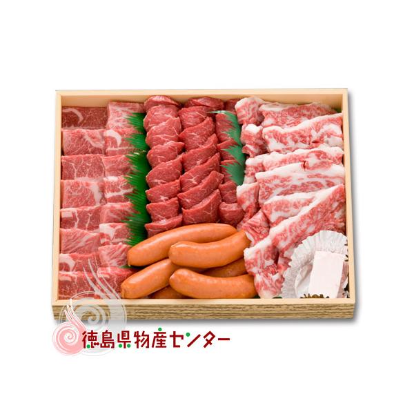 徳島県内で飼育された血統明確な上質の黒毛和種の和牛です。鹿児島県・宮崎県から優良和牛仔牛（生後半年〜10ヶ月）を厳選し、2年〜2年半の間、丹精込めて育てた処女牛です。柔らかい肉質と豊かな風味が特徴です。■品名:黒毛和牛焼肉用四種盛り■内容：...