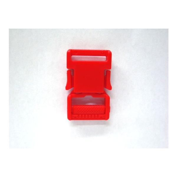 ■メーカー：　YKK■素材：　プラスチック■種類：　バックル■サイズ：　サイズガイド参照(商品説明下に記載)■色：　赤■適するベルトの巾：　20mm巾■『まとめ買い20% OFF!!』100個一単位でご購入の場合は、表示価格の20% OFF...
