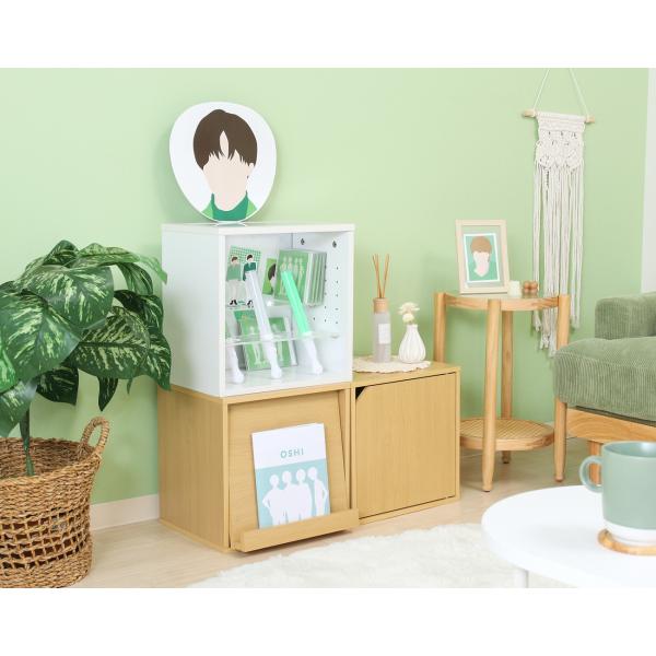 見せる推し活収納ボックス机や棚の上に置ける幅36.6×奥行25×高さ36.6cmのサイズ。ペンライトは専用ホールに3本まで立てて飾ることができます。前列と後列でそれぞれ6段の高さ調整が可能。アクリルスタンドなどグッズのサイズに合わせてカスタ...