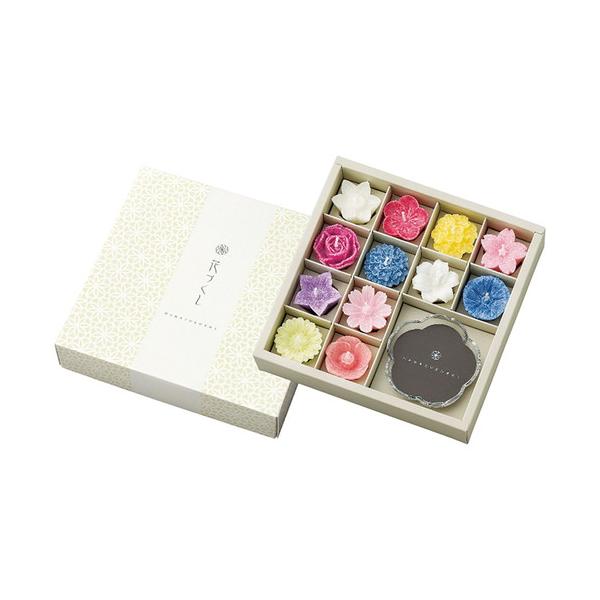 日本を代表する12種類の花々をかたどったフローティングキャンドル。グラス付ですのですぐにお使い頂けます。植物由来原料を使用し、やわらかな色合いとそれぞれの花の香りが楽しめます。セット内容：花づくし(植物性)12種各1個、グラス1個。■最大:...