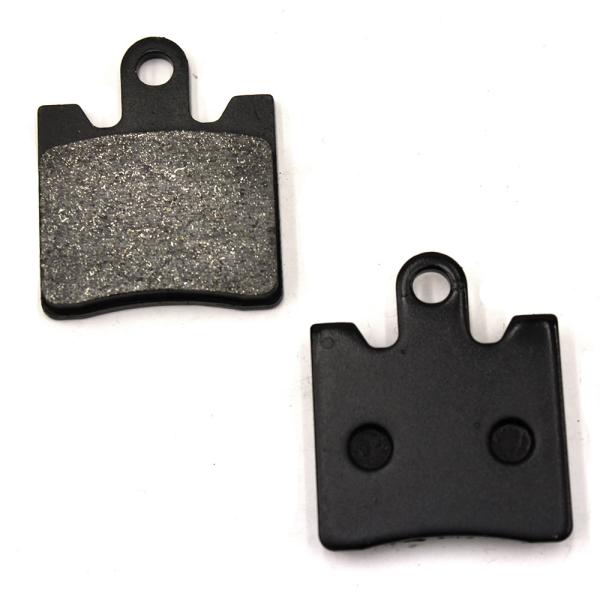 商品仕様：■新品(未使用)、左右2枚セット（1キャリパー分）出品となります。※車種により１キャリパー４枚必要の場合があり、左右形状異なるので、ご確認の上ご購入してください。■格安出品ですので、取り扱い説明書付属しません。ご了承ください。■ブ...