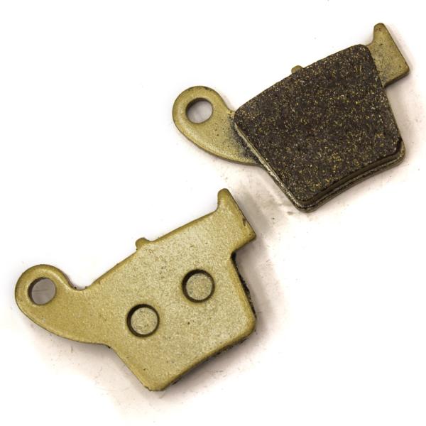 商品仕様：■新品(未使用)、左右2枚セット（1キャリパー分）出品となります。※車種により１キャリパー４枚必要の場合があり、左右形状異なるので、ご確認の上ご購入してください。■格安出品ですので、取り扱い説明書付属しません。ご了承ください。■ブ...