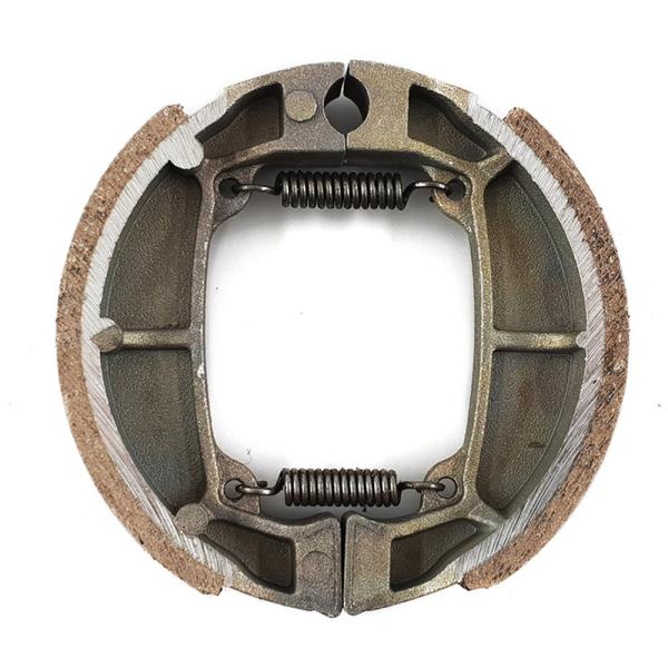 商品仕様：■社外新品(未使用)、新品スプリング付きブレーキシュー1組分の出品です。■ブレーキシューのサイズ：（径X幅）90x19.5mm。■取り扱い説明書付属しません、装着は熟練した方に行ってください。