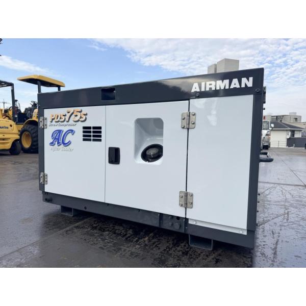 エンジンコンプレッサーメーカー：北越（エアマン）型式　　：PDS75SCシリアル：C6C5C10785年式　　：2011年アワー　：1799hr能力　　：0.69Mpa超低騒音排ガス第3次アフタークーラー