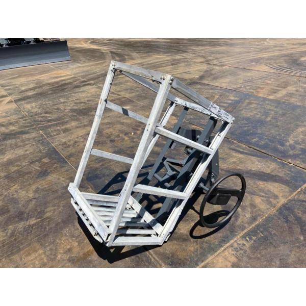 ユニック用バスケット取り付け部幅：155mm取り付け部径：φ18mm足場広さ：415mm×445mmバスケット高さ：870mm