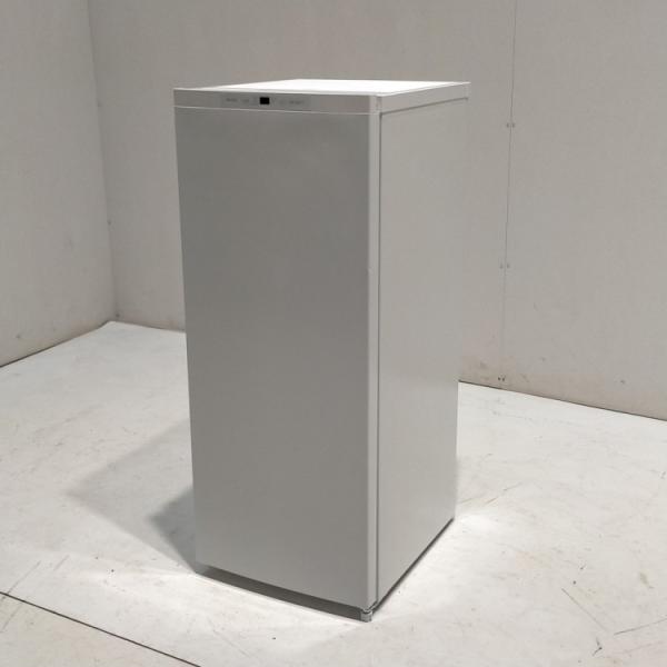 ■管理番号：3300000110264■メーカー：ヤマダ電機■型番：YRT-F12M■電源：単相100V■周波数：50/60Hz■消費電力：140W■温度帯：-18℃以下■内容量：定格内容量：122L＜94L＞■能力：トップテーブル耐熱温度...