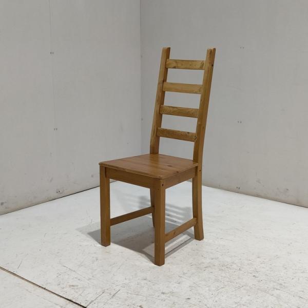 ■管理番号：3300000133881■メーカー：IKEA■外形寸法：W440 x D470x H1040mm■サイズ備考：座面:W440*D370背もたれ:H600座面までの高さ:H460■注意事項：サイズにご注意ください。中古品につき、...