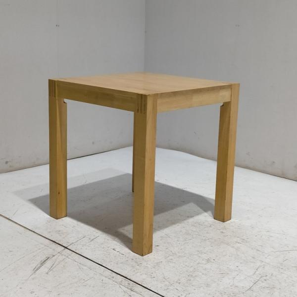■管理番号：3300000133884■外形寸法：W700 x D700x H750mm■詳細備考：キズ汚れあり天板キズ、汚れあり足キズ、汚れあり※上記は型番などから調べたデータを抜粋したものです。