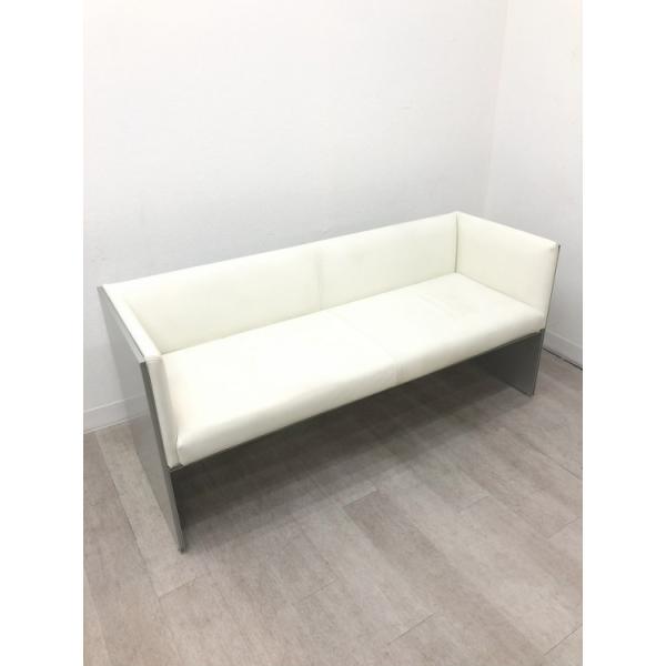 ■管理番号：3300000086120■メーカー：Cassina ixc.（カッシーナ・イクスシー）■座面の高さ：SH430mm■カラー：ホワイト /ホワイトｘシルバー系■シリーズ：エアフレームエアーフレームシリーズ建築家のデヴィッド・チッ...