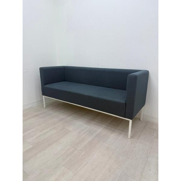 ■管理番号：3300000098214■メーカー：IDEE■座面の高さ：SH450mm■カラー：ブルー /【背座】ブルー系【脚】ホワイト■座面の高さ：SH450mm■外形寸法：W1650 x D600x H750mm■規格・仕様：布張り/塗...