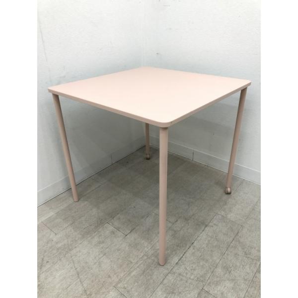 ■管理番号：3300000125584■メーカー：コクヨ■型番：TAN-MS0707M1■カラー：レッド /アッシュピンク■シリーズ：Any Table(エニーテーブル)シリーズ洗練された薄型天板とキャスターの起動性で軽やかに。バリエーショ...