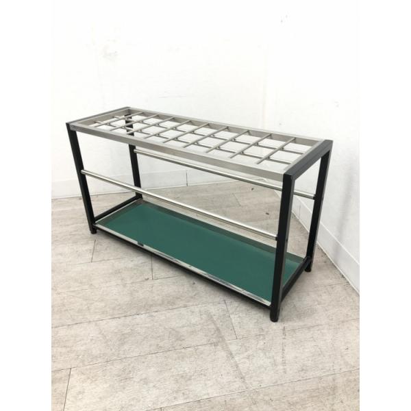 ■管理番号：3300000136184■メーカー：ライオン■カラー：ブラック /ブラック■外形寸法：W870 x D300x H480mm■規格・仕様：30本収納/受皿付/アジャスター付※上記は型番などから調べたデータを抜粋したものです。