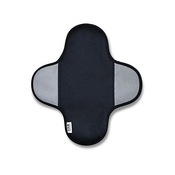 ムーンパンツから、新たに「ムーンパッド」が登場しました。お手持ちのショーツで吸水機能を試してみたい方や、量が多い日にムーンパンツと併用したい方のために開発された「装着タイプ吸水パッド」です。ムーンパンツのクロッチ部分と同じく、特殊な布を使っ...