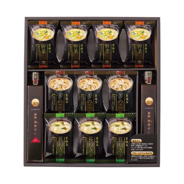 お湯を注ぐだけで本格的な味わいのフリーズドライ味噌汁と、使いやすい液体タイプの飛魚だしの詰合せです。■マルコメ京懐石(野菜4個・きのこ・長ねぎ各3個)・長崎飛魚だし200ml×2本■箱サイズ:33×4.8×37cm【用途】引出物 結婚祝 出...