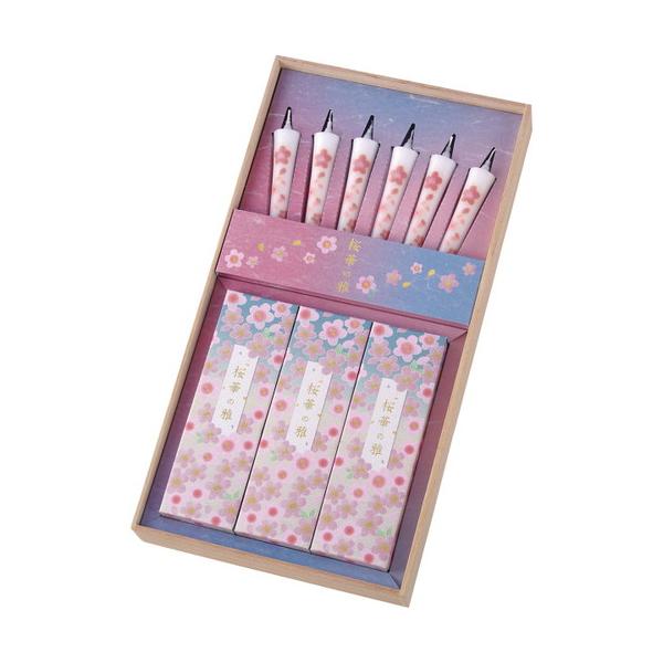 今ここにいない『あなた』への思いを桜の風景とともに詠んだ『万葉集』のとある一首をもとに、桜の美しさをベールのようにまとわせた、故人への祈りをカタチにした『絵ローソクと線香』のご進物。■線香(約30g)×3箱、ローソク×6本■材質:植物性ワッ...