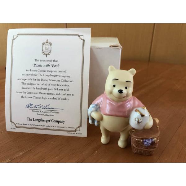 レノックス（Lenox)は1889年創業のアメリカの老舗高級陶器メーカーです。ホワイトハウスの公式晩餐会の食器もこちらのものが使われています。レノックスの特長である柔らかな色合いのボーンチャイナに24Kゴールドを使って手作業で装飾が施された...