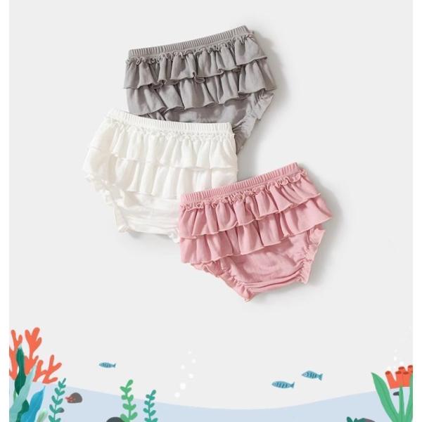 出産祝いなどの贈り物にも最適の可愛いブルマパンツ。ティアードデザインがとてもキュート?【サイズについて】画像をご参照ください。【素材について】綿混【カラーについて】生産ロットにより柄の出方や色の濃淡が異なる場合がございます。お使いのモニター...