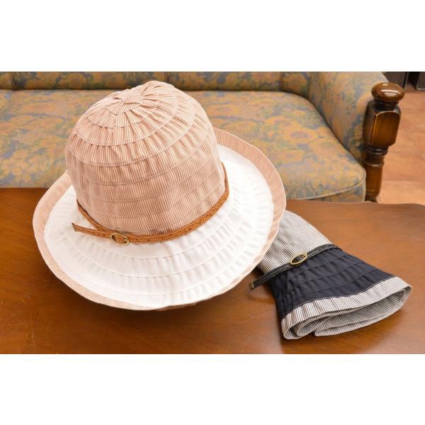 ミックスコットンによる春夏らしいサラッとした素材感と、柔らかな風合い。おしゃれな配色のデザインレザーベルトに、ブレードセーラーのラインフォルムが独特な雰囲気をかもし出します。また、ブレードハット特有の、ブリム（つば）の自在性、コンパクトなポ...