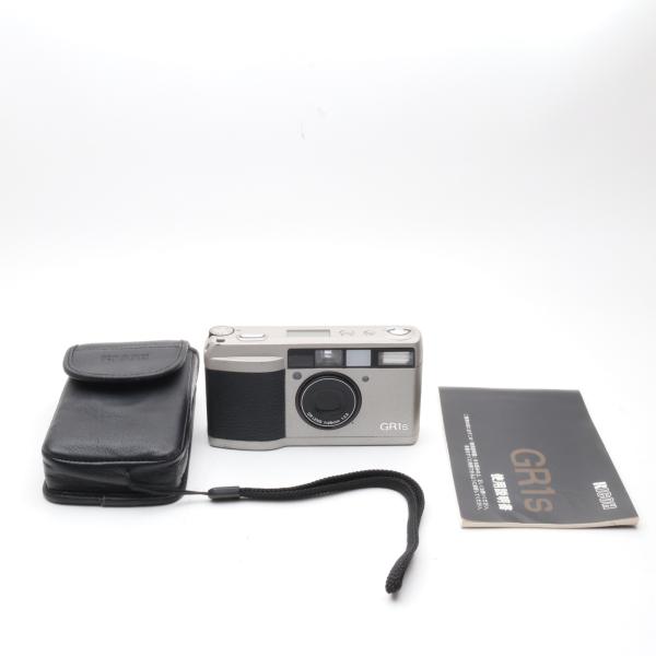 【安心の30日間返品保証付き】【状態ランク】B品【商品状態】・外観：キズ、スレ、使用感が見られますが、致命的なダメージは無い状態です。・ファインダー内：チリの混入が見られます。※詳細に関しては、画像で確認してください。【動作状況】シャッター...