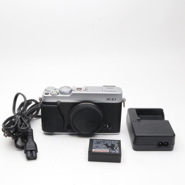 【安心の30日間返品保証付き】【状態ランク】B品【商品状態】・外観キズ、スレが見られますが、致命的なダメージは無い状態です。・ファインダー：多少のチリの混入が見られます。・液晶画面：多少のスレや細かいキズがございますが、使用には問題ございま...