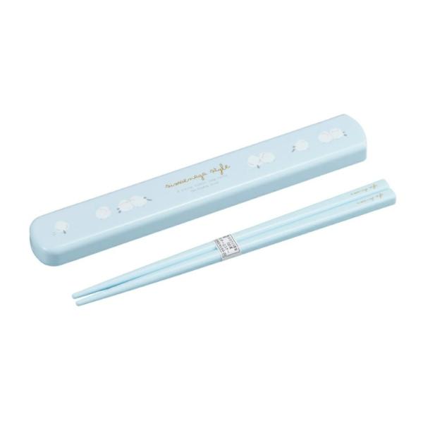 カチャカチャ音の鳴らない箸と箸箱セットです。箸とケース本体に抗菌加工がしてあります。箸のサイズは19.5cmです。ケースにシリコンパーツが付いているので、持ち運び時に音が鳴りません。食洗機・乾燥機の使用ができます。■製品スペックサイズ：約2...