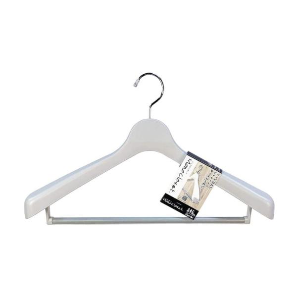 衣類の肩口に沿う丸みをもった形状でジャケットの型崩れを防ぎます。ハンガー中心の空間が広くボトムスも掛けやすくなっています。ラバー状の滑り止めストップバーがズボンのずり落ちを防ぎます。フックは回転するので便利です。■商品スペックサイズ：約45...