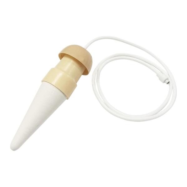 鉢植えの花や観葉植物に自動で水やりをする自動給水器です。ペットボトルに入れた水をサイフォンの原理で自然に吸い上げ、毛細管現象で給水します。長期間留守にする際の水やりに大変便利です。■製品スペックサイズ：約4.8×4.8×15.2cmホースの...