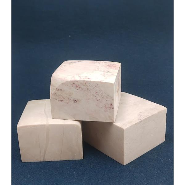 【発売日：2024年10月31日】彫面サイズ：約6.0ｃｍｘ6.0ｃｍ高さ約：4ｃｍ産地：中国(天然石のため、石紋、色など多少変わる場合があります、同等品ランダム発送となります。）★出荷時検品致しますが、印面以外の小傷、小カケがある場合ござ...