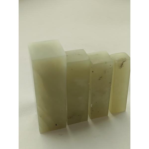 【発売日：2024年11月08日】サイズ：(1)約1.5ｘ1.5ｘ6ｃｍ　　　　(2)約1.8ｘ1.8ｘ6.5ｃｍ　　　　(3)約2.0ｘ2.0ｘ7ｃｍ　　　　(4)約2.5ｘ2.5ｘ8ｃｍ；各１本、合計４本セット　産地：中国(天然石のため...