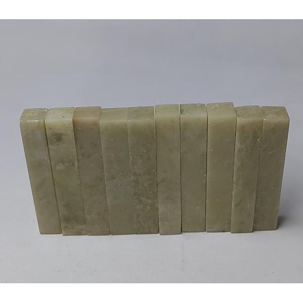 【発売日：2024年12月20日】状態：新品サイズ約：0.7ｘ0.7ｘ4ｃｍ(天然石のため、石紋など多少変わる場合があります、同等品ランダム発送となります。）重さ：約5ｇ前後★使用済みの印材、大変申し訳ございませんが返金返品交換保証はござい...