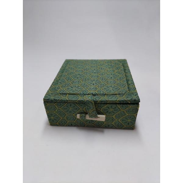 【発売日：2025年02月04日】外寸サイズ：約8ｘ8ｘ3cm2.0/2.1角、高さ5.ｃｍまで印材用箱です