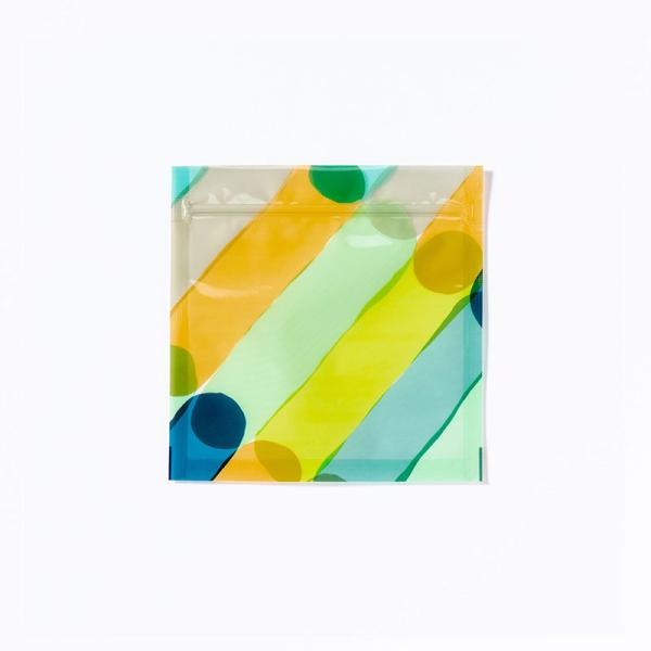 JUICE柄 ジッパーバッグ FABRICで人気のJUICE柄が A８サイズのジッバーバッグになりました。透明部分から中身が透けて見えるジッパー付きの袋です。ちょっとしたプレゼントのラッピングや小物やコスメの整理にもオススメです。【セット内...