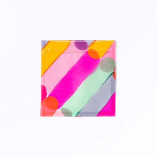 JUICE柄 ジッパーバッグ FABRICで人気のJUICE柄が A８サイズのジッバーバッグになりました。透明部分から中身が透けて見えるジッパー付きの袋です。ちょっとしたプレゼントのラッピングや小物やコスメの整理にもオススメです。【セット内...