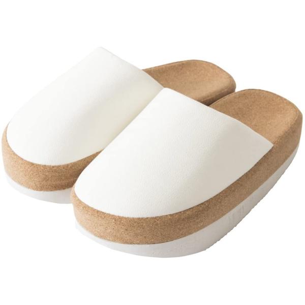 ・後ろ重心になり、体幹バランスを鍛えるスリッパ。・体幹立ちで、ナチュラルトレーニング。・体の重心を後ろに意識させることで、下腹、ヒップ、ふくらはぎにキュッと力が入り体幹が鍛えられ体のラインを整えるスリッパです。・足底部分に角度がついているた...