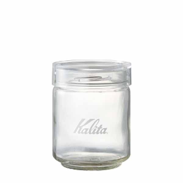 抗菌パッキンで衛生的な上に広口だからお手入れ簡単。ガラス製で匂い移りが少なく、フタが透明で中身が見えます。専用メジャーカップ付なので、コーヒーの計量にも便利です重量：560g箱サイズ(mm)：110×110×145容量：750ml（コーヒー...