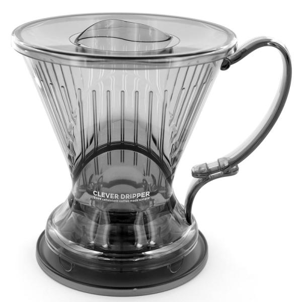 クレバーコーヒードリッパーは簡単にコーヒーが抽出できる浸漬式のドリッパーです。ペーパーフィルターを使用し、約４分間浸漬するだけなので、簡単にクリーンなテイストのコーヒーを抽出することができます。最大抽出量：約400〜450ml（コーヒー35...