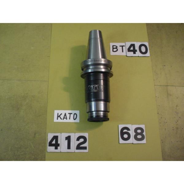 BT40番の　マシニング向けのタッパー 中古品です。型式は　BT40-SA412-III　でBT40マシニングで使用可能なタッパーです。タップ可能範囲は　M3〜M16  までとガスタップのP1/8 〜P3/8インチまでを　別売のタッパーコレ...