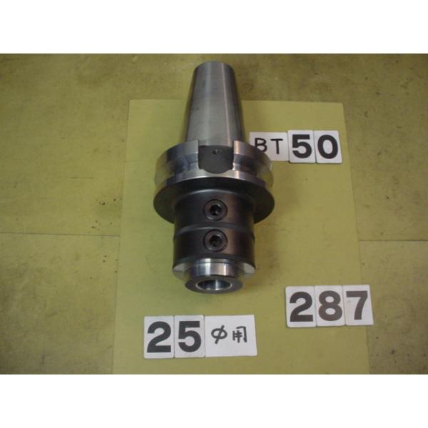 BT50番の　BIG製の　サイドロックホルダー　フルカットドリル向きタイプの 中古品です。型式は　BT50-ISL25-105です。25Φシャンクのフルカットドリルやエンドミル等を使用できます。干渉するところを旋盤で削ってあります。写真現状...