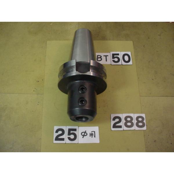 BT50番の　BIG製の　サイドロックホルダー　エンドミル向きタイプの 中古品です。型式は　BT50-SL25-105です。25Φシャンクのエンドミル等を使用できます。写真現状有姿渡しでご入札ください。 BT50-288