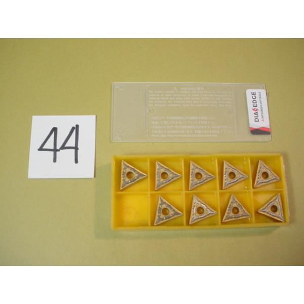 三菱マテリアル製のチップの新古品です。型式　TNMG160404-LP 材質  MC6125　残数9個入りです。詳しくは写真の型式部分を参照下さい。写真現状有り姿渡しでご入札下さい。(44)