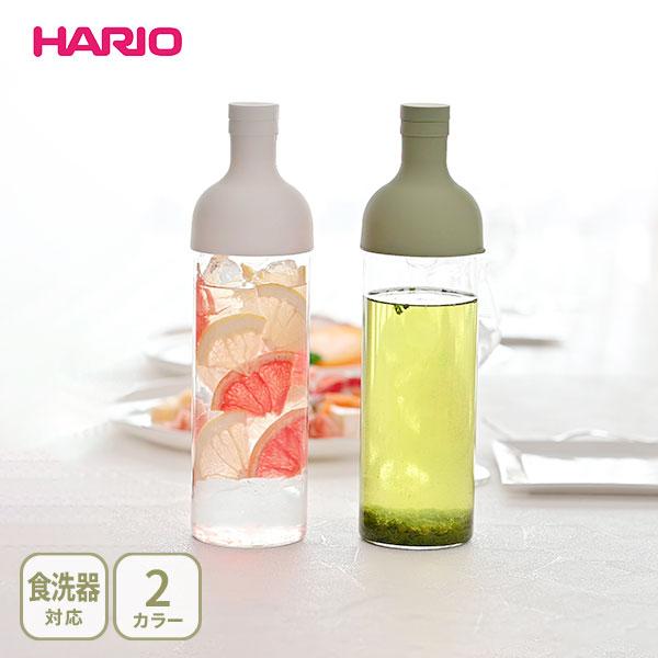 ワインのように食事の時に水出し茶を愉しんでいただきたいという思いからできた、ワインボトル型のフィルターインボトル。注口部分にフィルターがセットされているのでそのまま注げます。