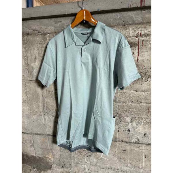 日常のファッションとしては勿論、アウトドア・スポーツウエアー・サイクリング街乗りウエアーとしての機能性も抜群なブランドCCP。綺麗なシルエットのサイクリングポロシャツ左肩には小さなポケット付き両サイドについたバックポケットがさりげなくて便利...