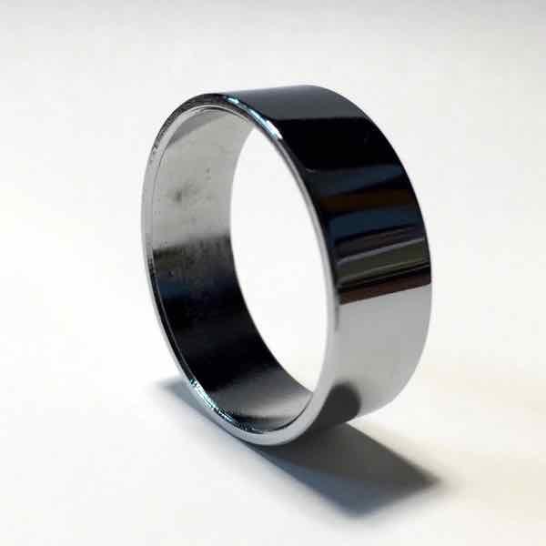 シムワークスの製造しているクロモリステムにベストマッチするクロモリ製のスぺーサー表面の仕上げはそのステム群と同じのCPメッキになっており、外径も同じでスッキリとコクピットを演出します。サイズ：1-1/8" 10mm